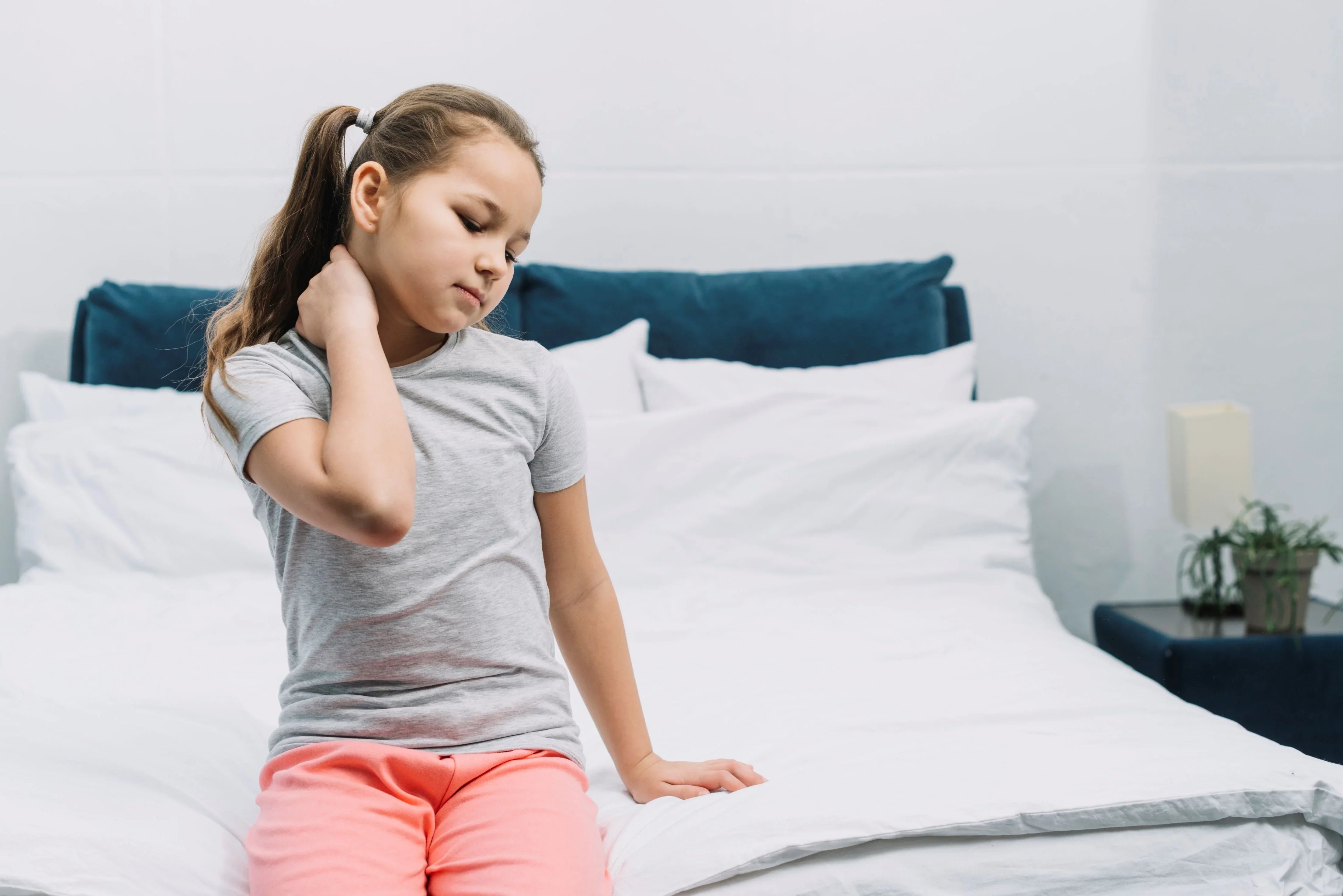 Torcicollo nei bambini: quando preoccuparsi e quando usare un collare ...